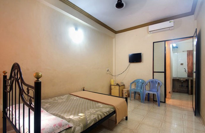 Roadhouse Hostel: We Offer Budget Hotels in Goa